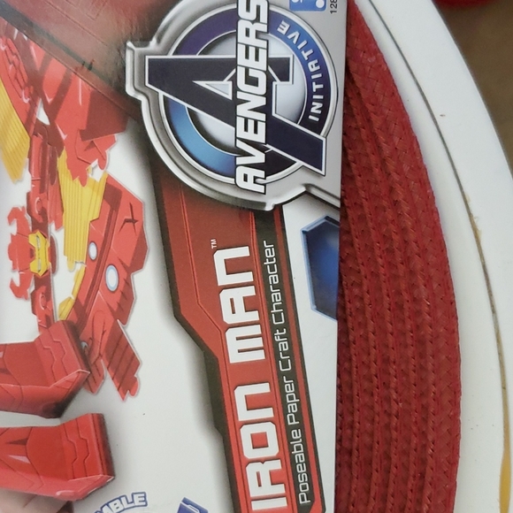 Marvel | Toys | Avengers Iron Man Paper Craft Poseable Paper 2 Chachter ...